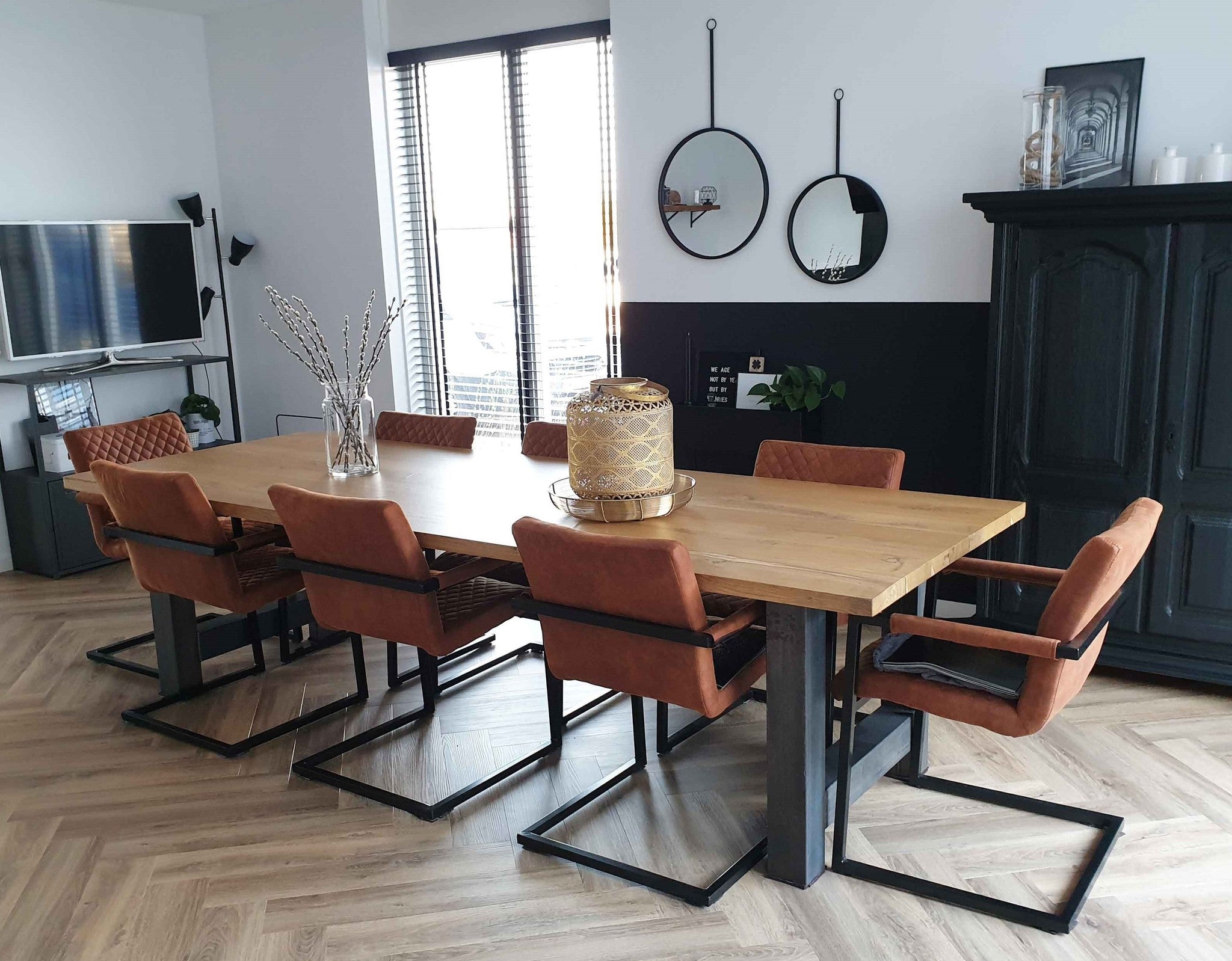 Scaune, mese, fotolii și banci pentru birou • eScaun